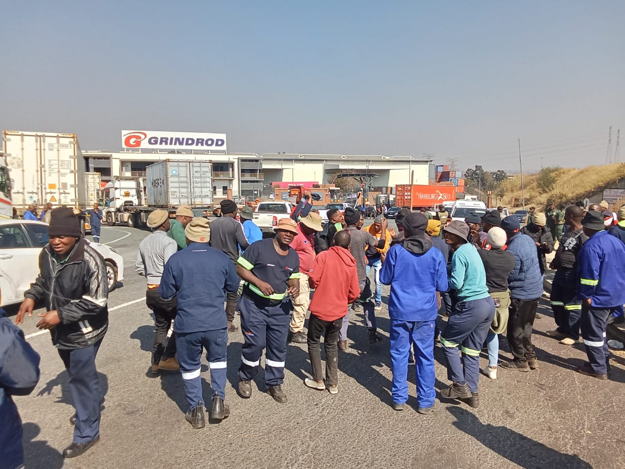 HITMEN (INKABI) THREATEN STRIKING GRINDROD TRUCK DRIVERS - Tshwane Talks